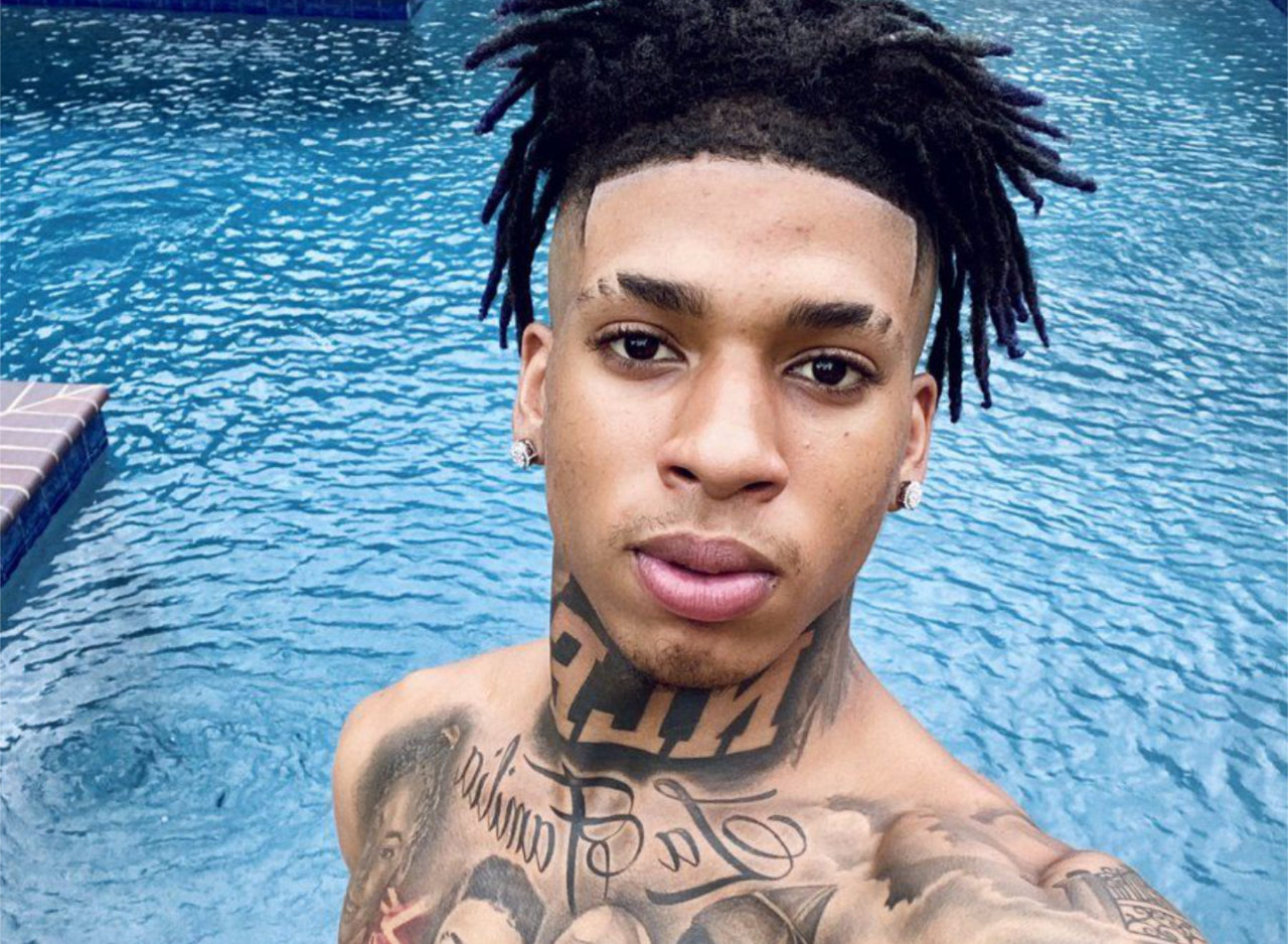 27-Year-Old Woman Breaks Down Crying On IG Live Cause Her 19-year-old ...